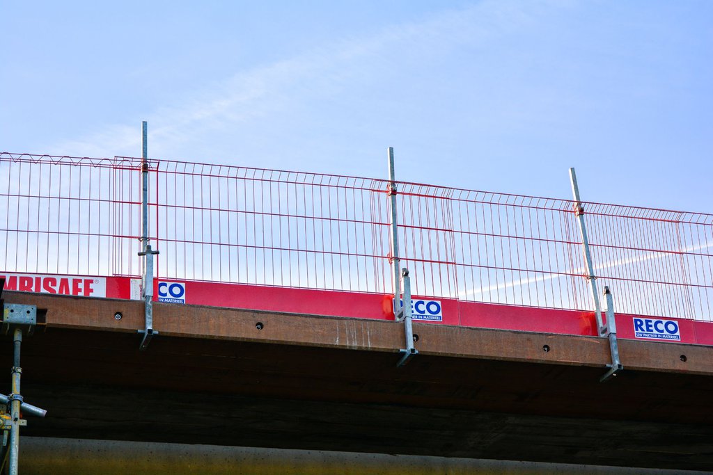 Stalen rasterhek 2,60 m huren | Veilig werken op hoogte | RECO